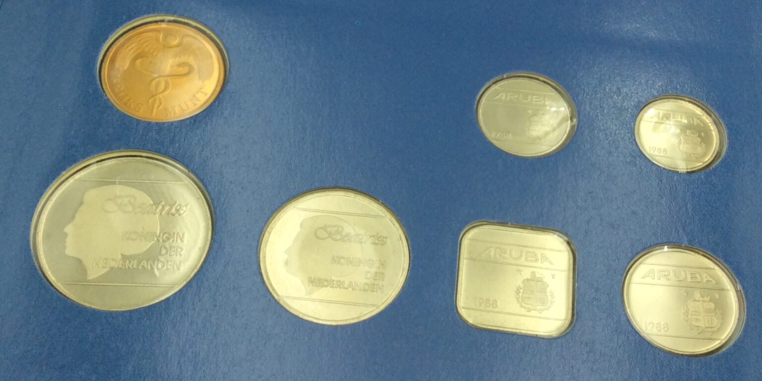 Aruba 1988 Set Coin + 1 Aruba Token - Monaco Antique Store